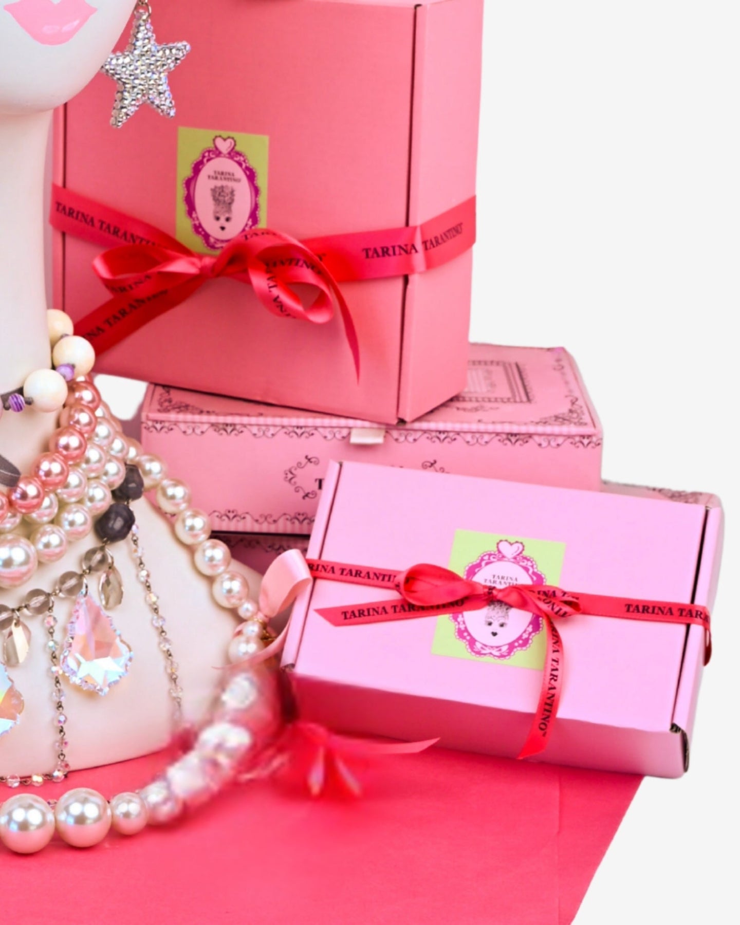 GIFT BOX – TARINA TARANTINO
